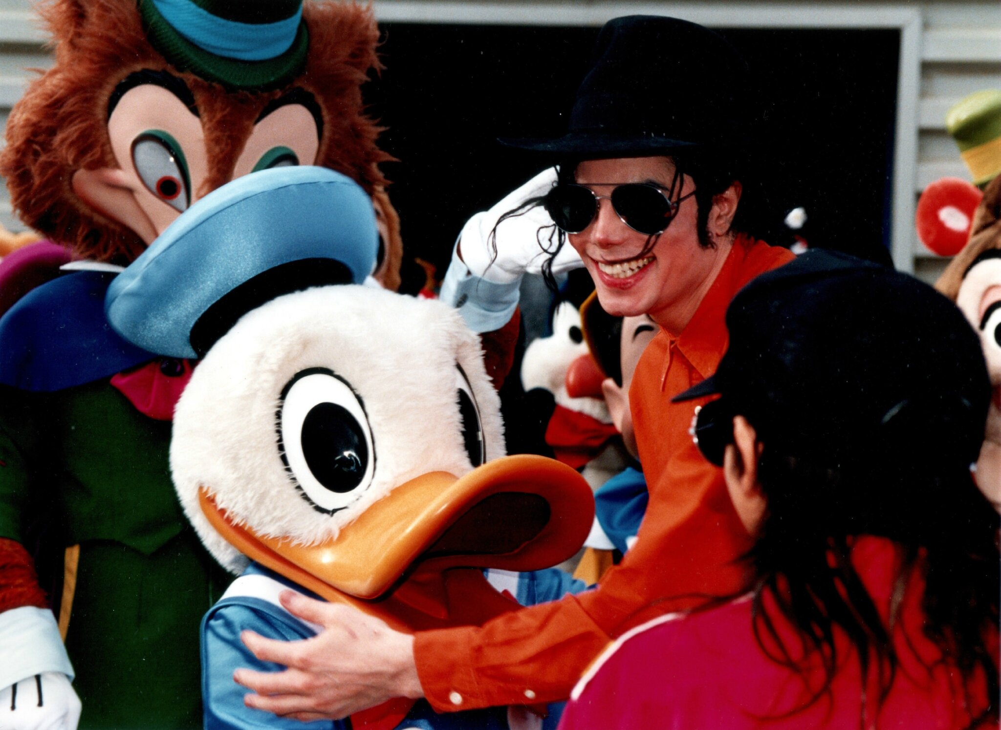 Michael Jackson et les personnages Disney - On Michael Jackson's footsteps