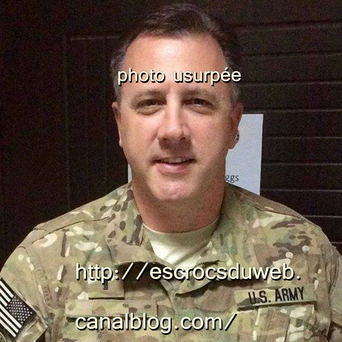 Lt. Colonel. Derrick Riggs -aumônier , usurpé - Photo de Lt. Colonel ...